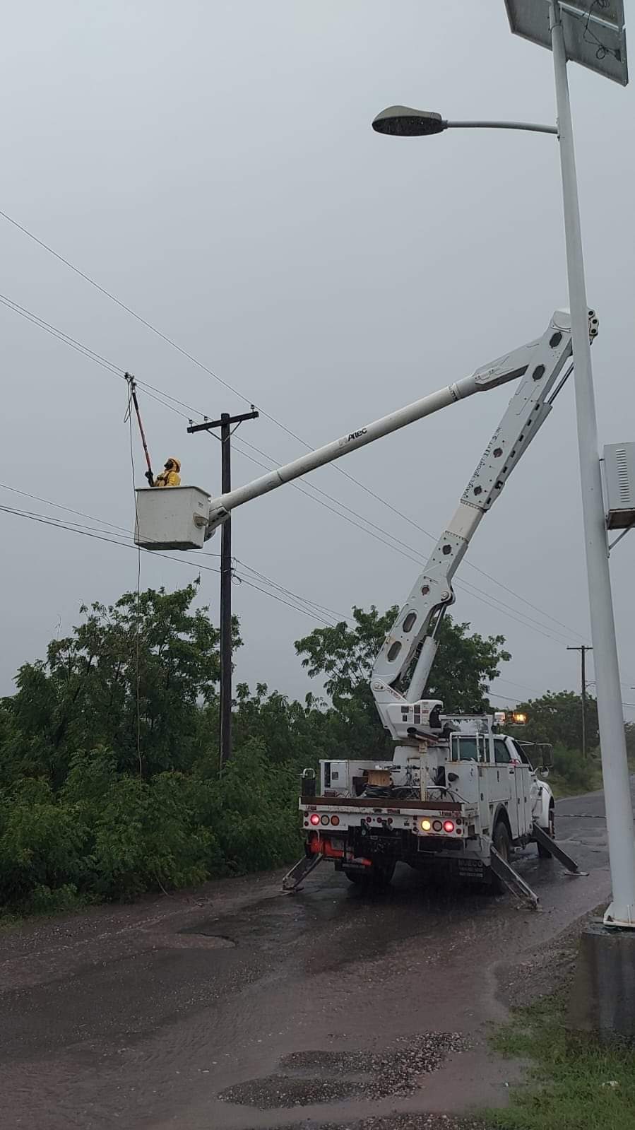 APUA Commences Electricity Restoration – safety steps